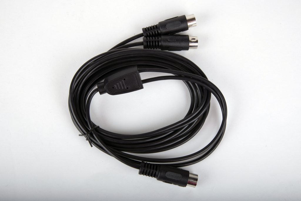 Din Sync Splitter Y Lead - Kenton Electronics